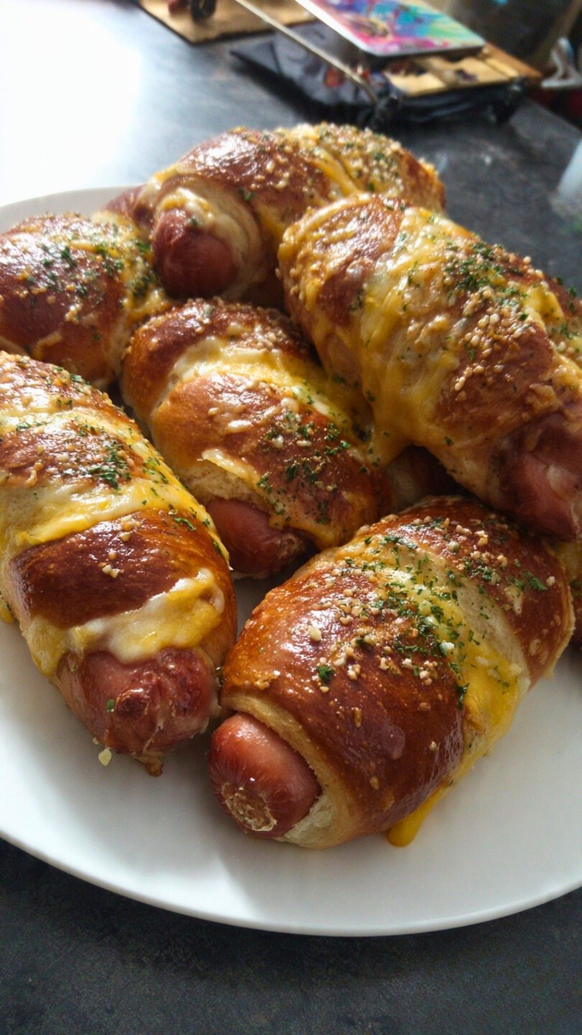 Baked Cheesy Pretzel Dogs